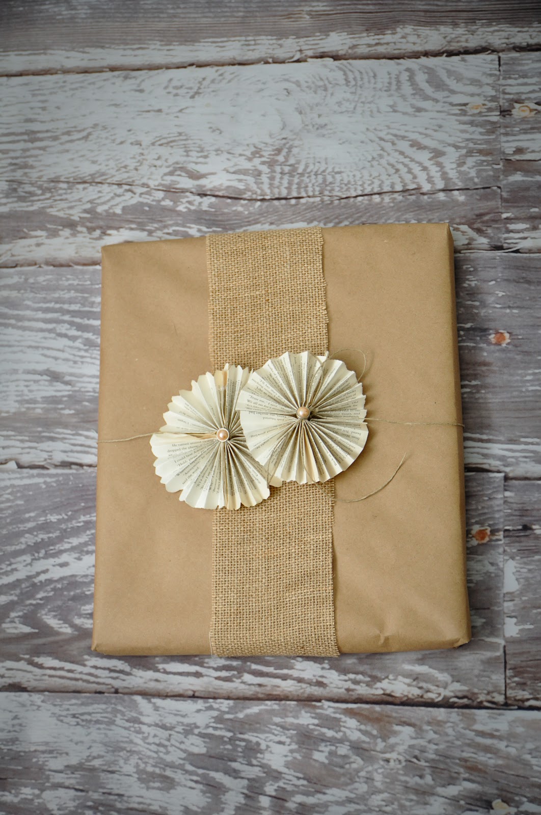 My Best Friend's Blog: Burlap Gift Wrap